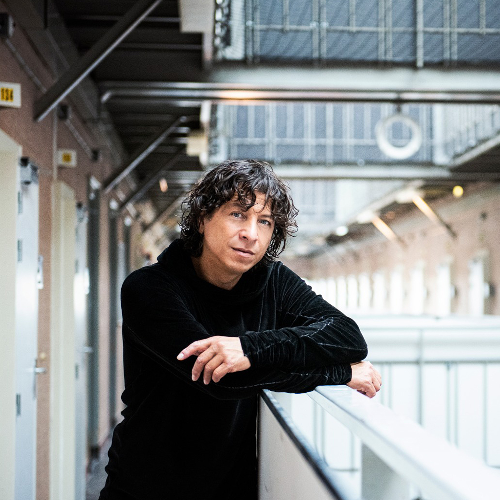 Vinzzent komt met nieuwe single: ‘Dit is wat het is’ - Volendam Music BV